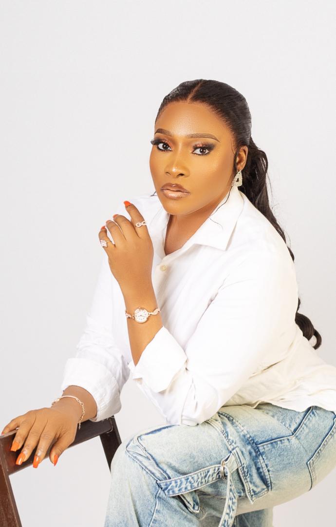 Book Review: Vivian Adaora Okoye, unlocking the Drama in Womanhood – Charles Okogene News